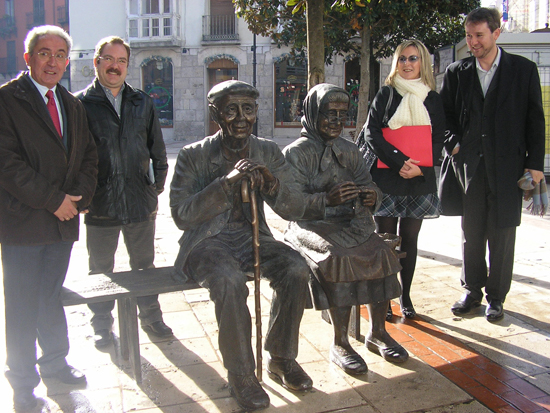 ANGEL GIL CUEVAS – Escultor y ceramista. | Mecerreyes